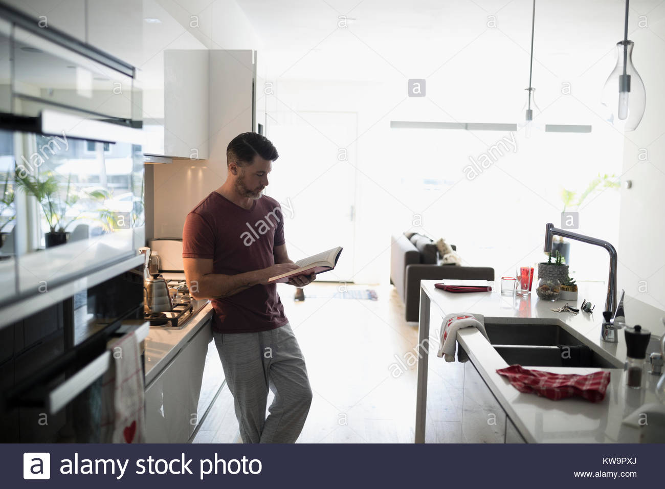 Kitchen book hi-res stock photography and images - Alamy