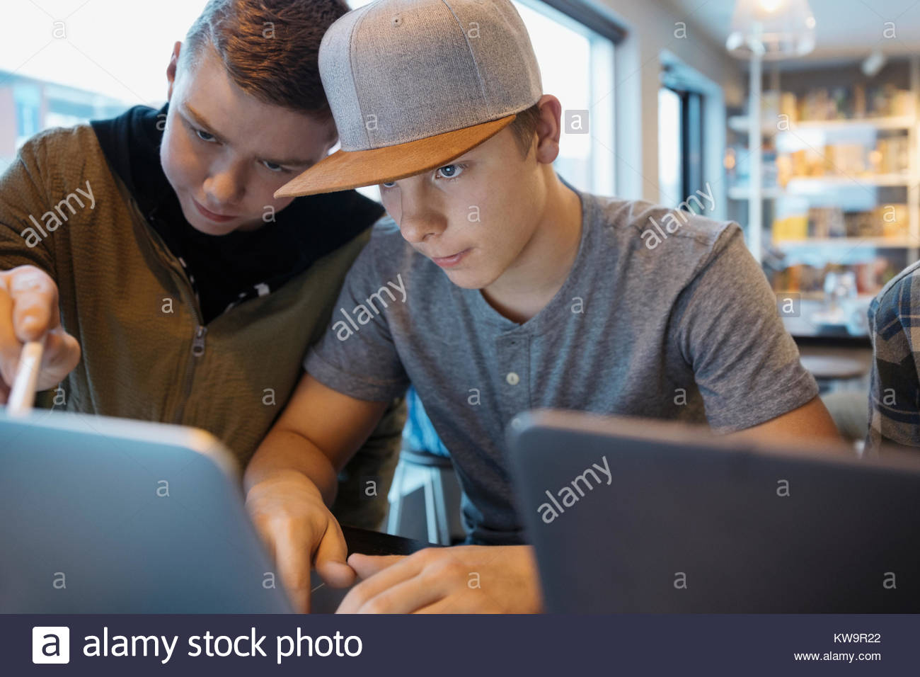 High school boys studying hi-res stock photography and images - Alamy