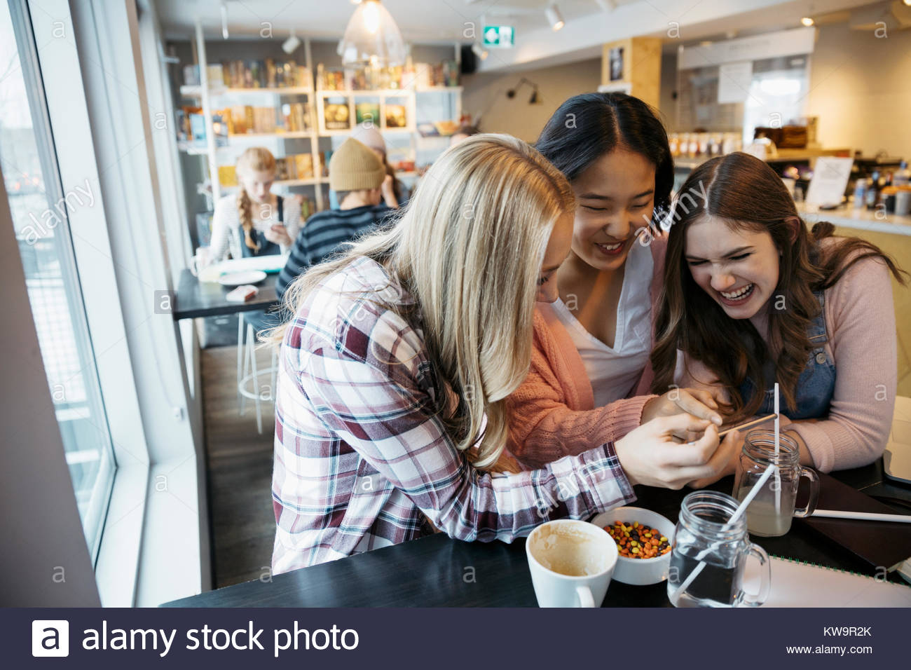 Coffee laughing table hi-res stock photography and images - Alamy