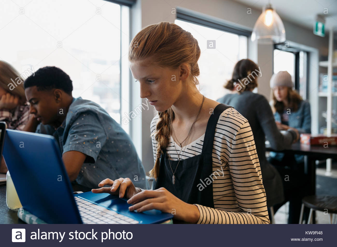 Girls studying hi-res stock photography and images - Alamy