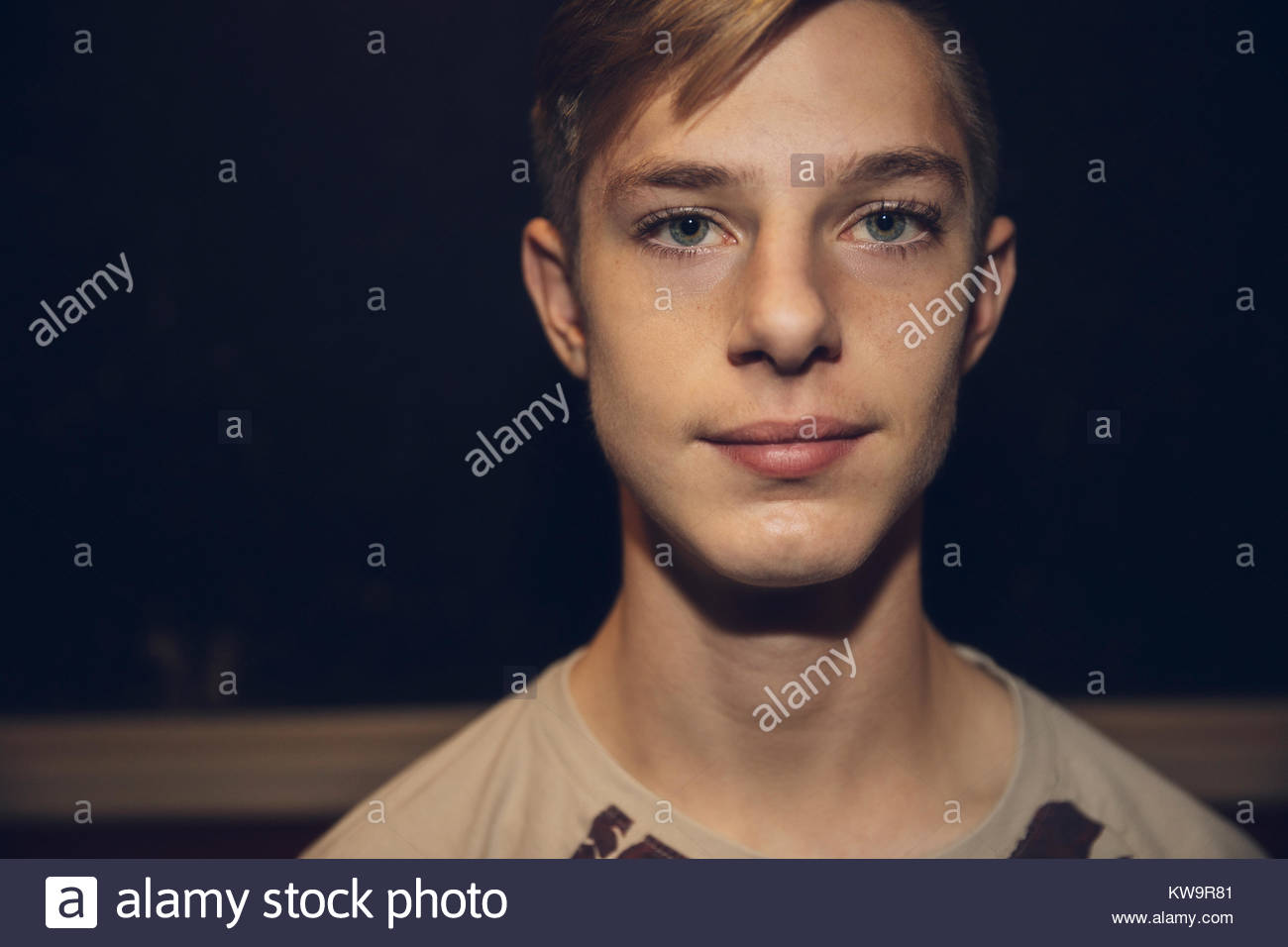 Serious boys hi-res stock photography and images - Alamy