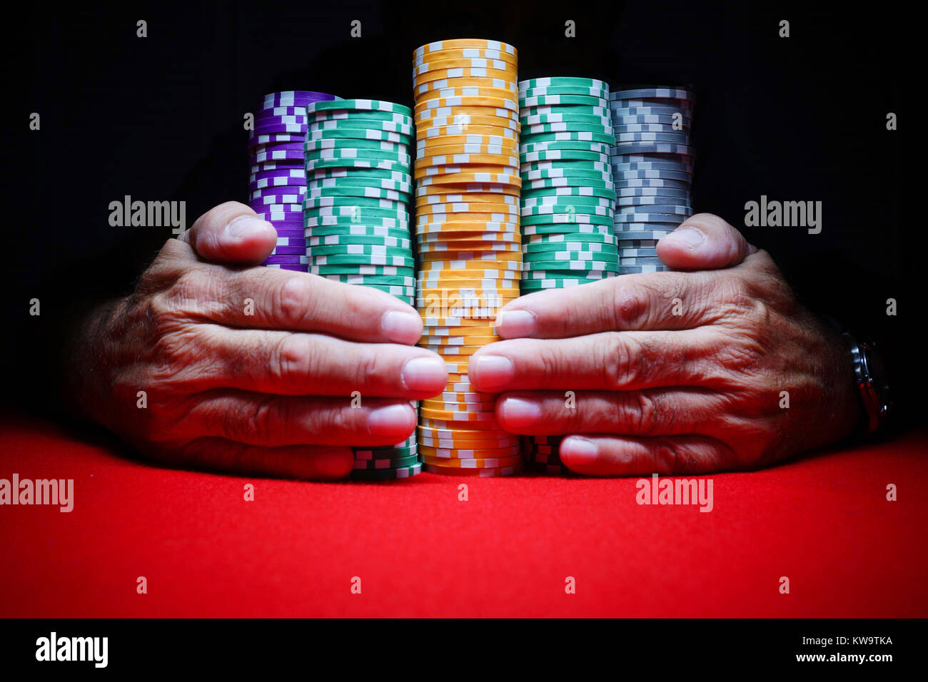 Poker hands hi-res stock photography and images - Alamy