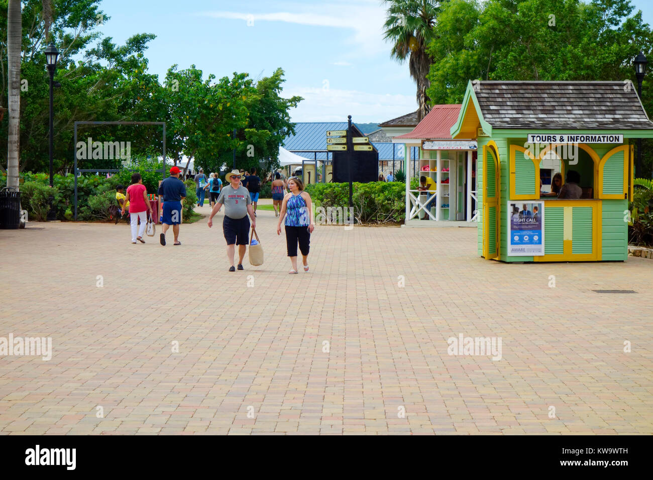 Shopping in jamaica hi-res stock photography and images - Alamy