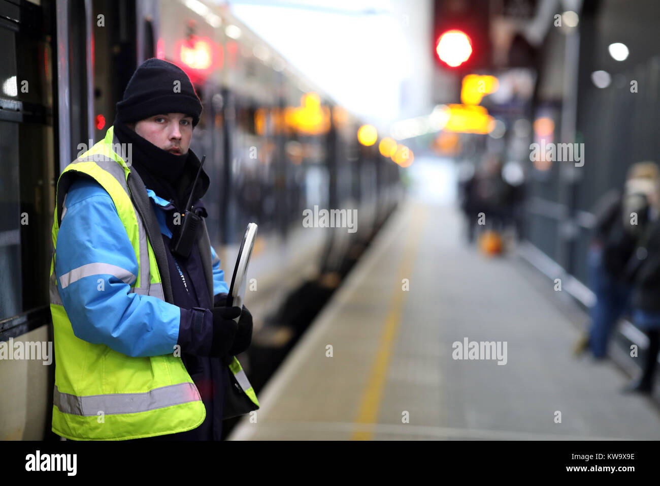 Pic shows: Cold bored guard Back to work January 2nd after holiday ...