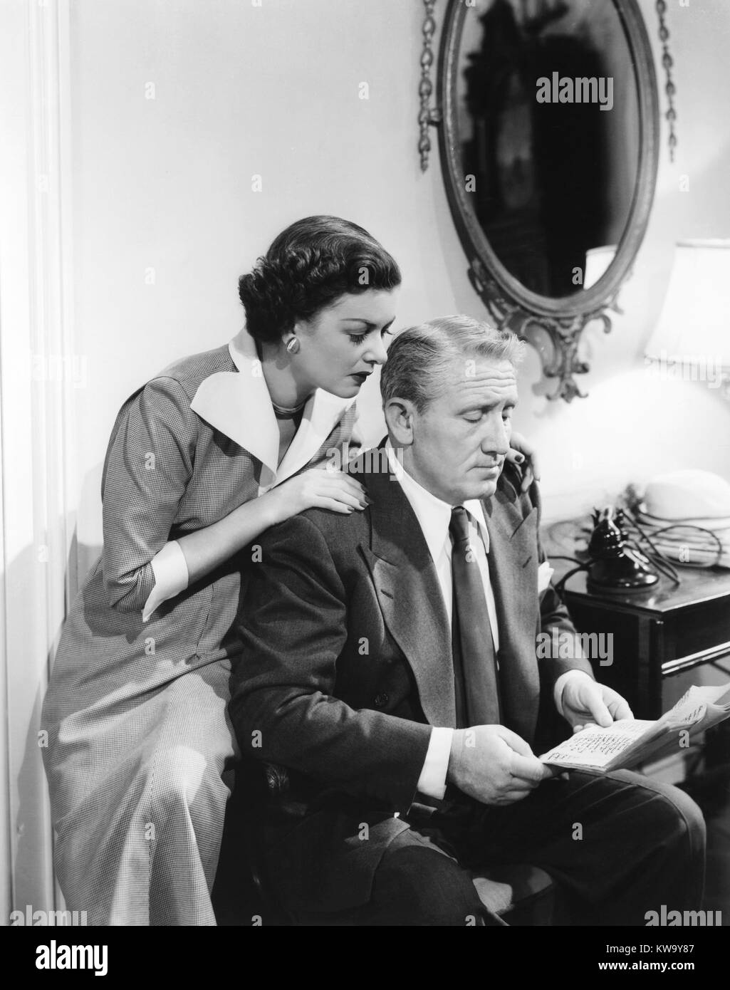 FATHER OF THE BRIDE, from left: Joan Bennett, Spencer Tracy, 1950 Stock ...