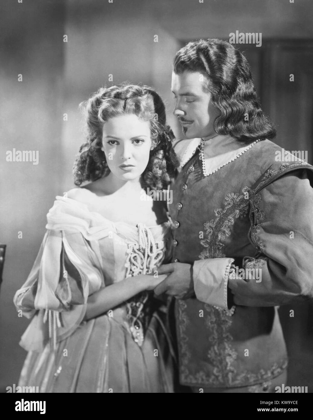 FOREVER AMBER, from left: Linda Darnell, Richard Greene, 1947. TM ...