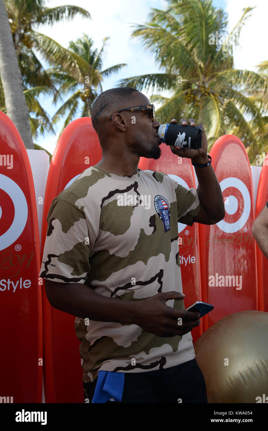 MIAMI BEACH, FL - FEBRUARY 20: Jamie Foxx attends Sports Illustrated ...