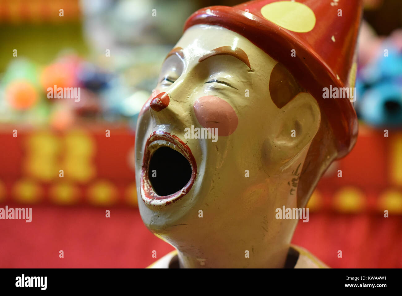 Laughing clown puppet hi-res stock photography and images - Alamy
