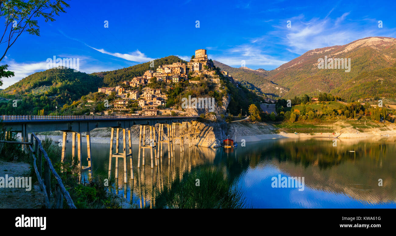 Castel di tora turano italy lake lazio hi-res stock photography and ...