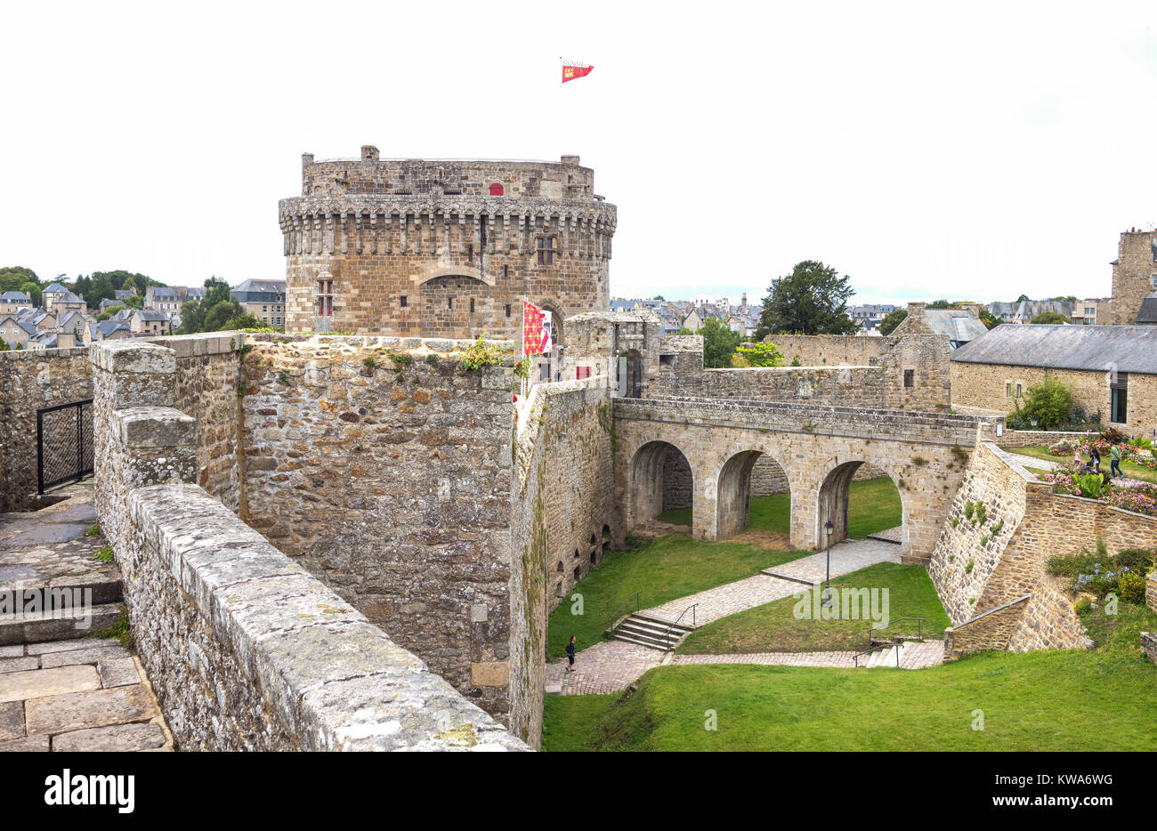 Catle medieval hi-res stock photography and images - Alamy