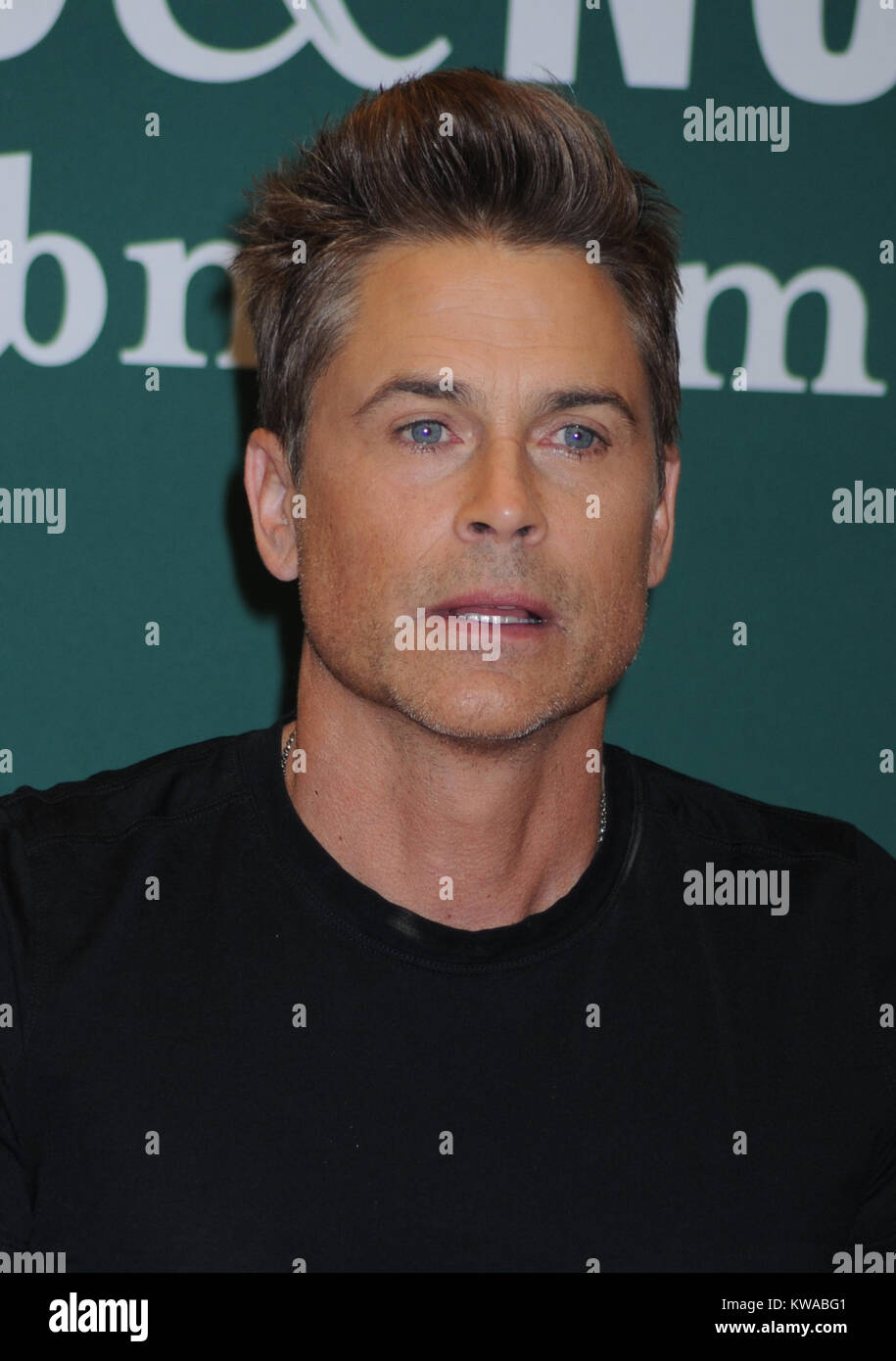 Rob lowe promotes his new book hi-res stock photography and images - Alamy