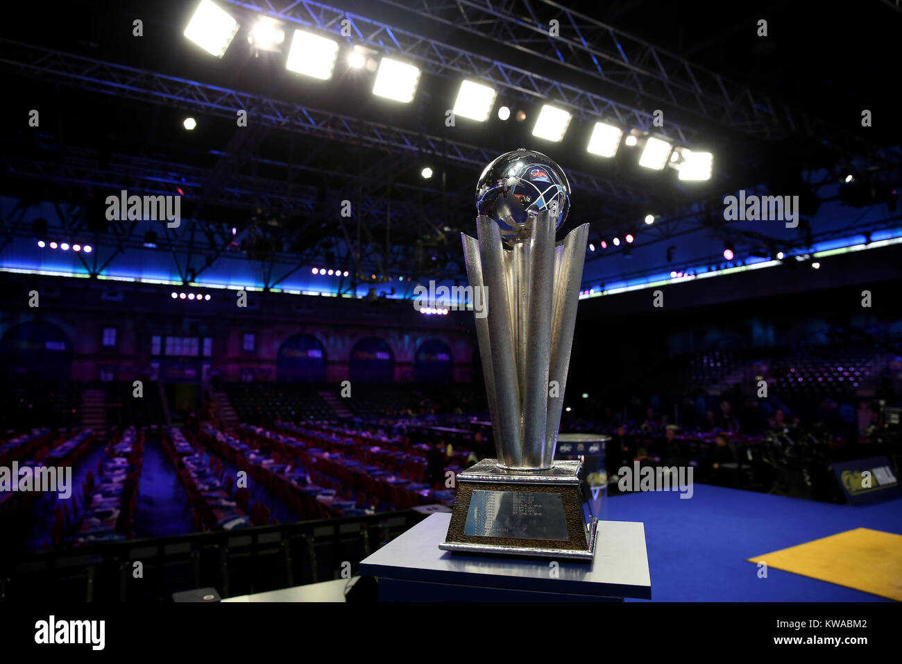 Darts world championship trophy hi-res stock photography and images - Alamy