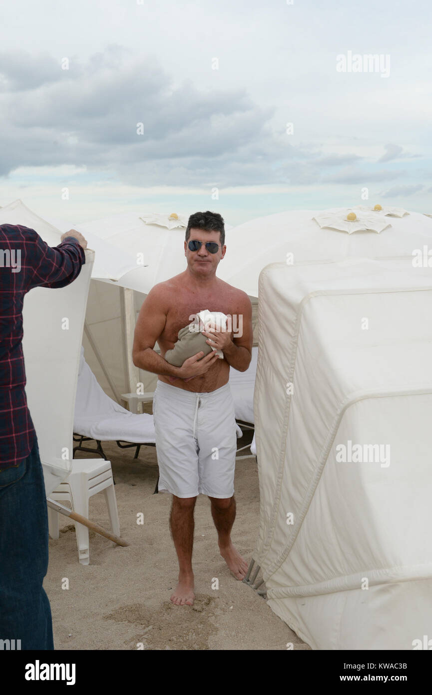 SMG Simon Cowell Lauren Silverman Eric Cowell FLXX Beach Newborn Baby ...