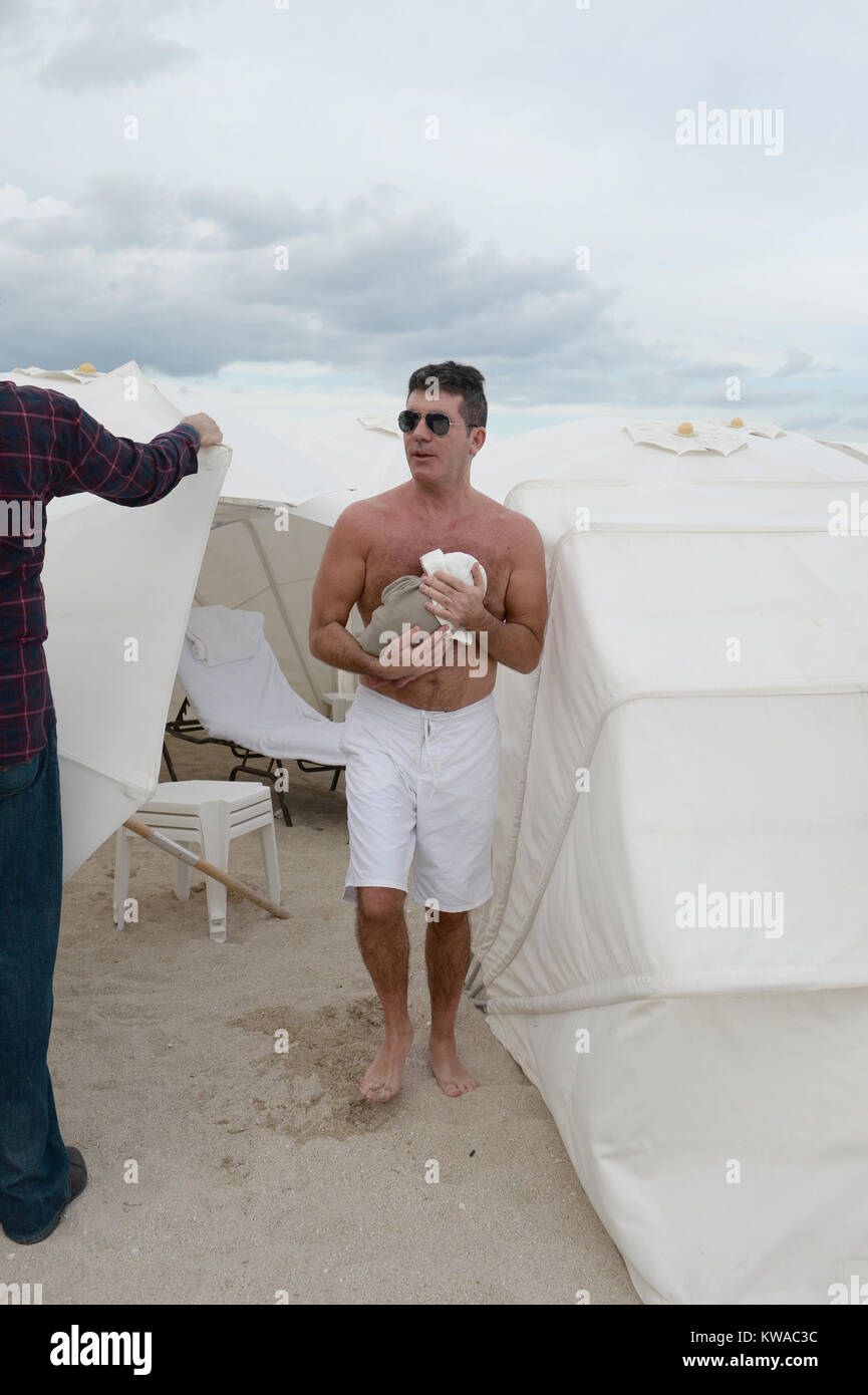 SMG Simon Cowell Lauren Silverman Eric Cowell FLXX Beach Newborn Baby ...