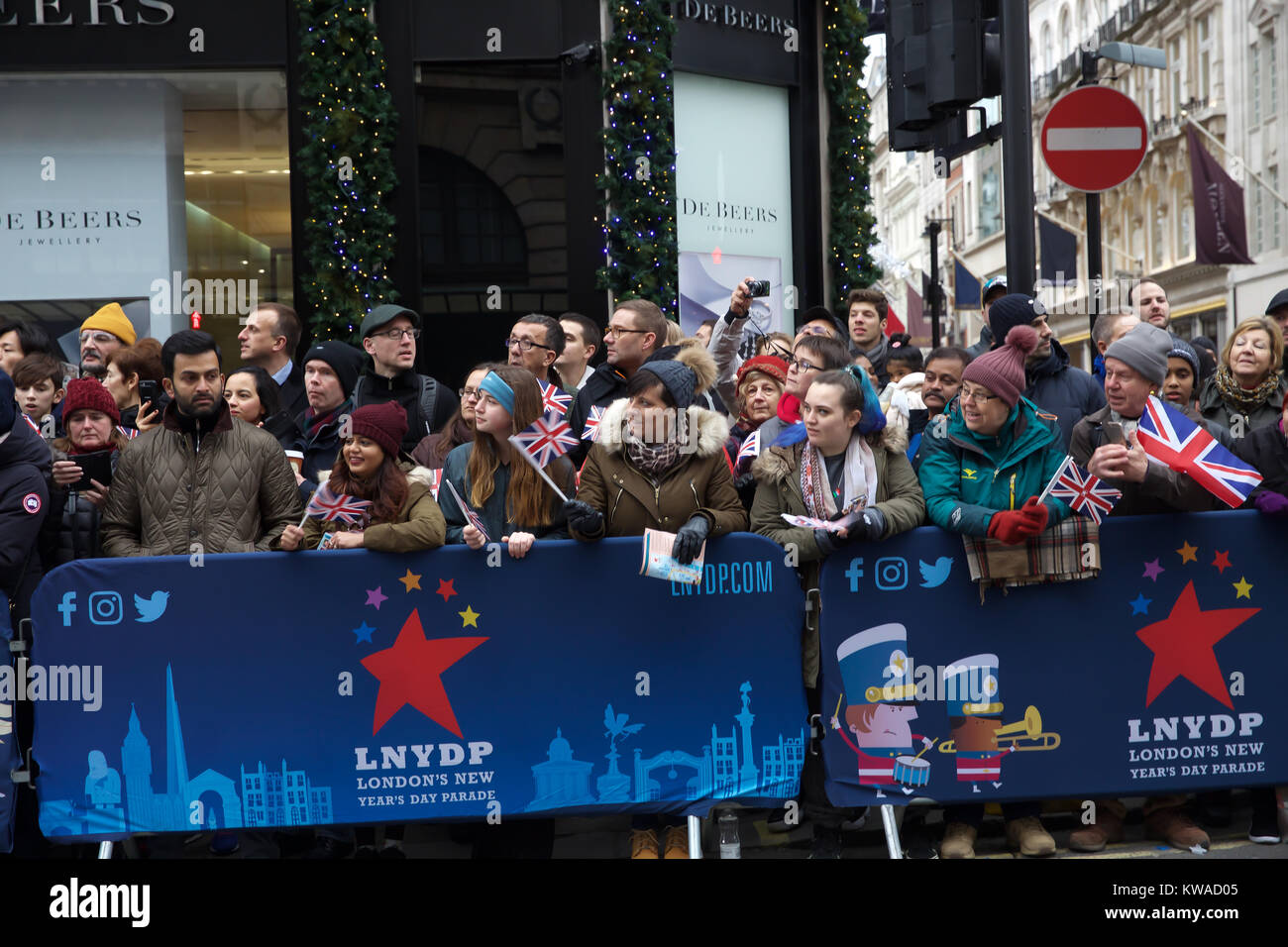 London, UK. 1st Jan, 2018. London New Years Day Parade gets underway ...