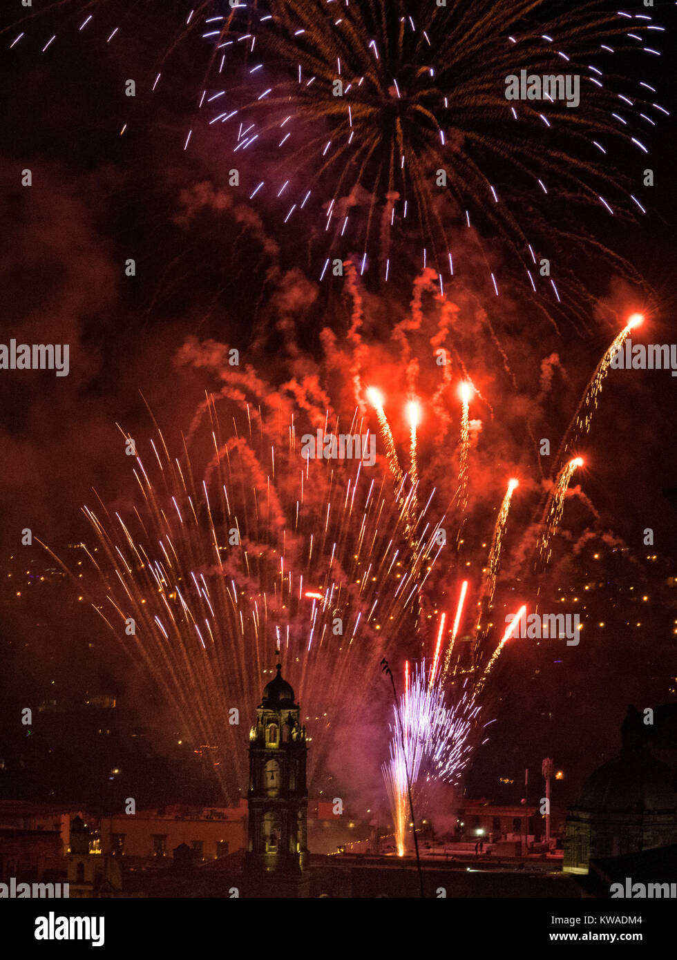 Nuevo templo hi-res stock photography and images - Alamy