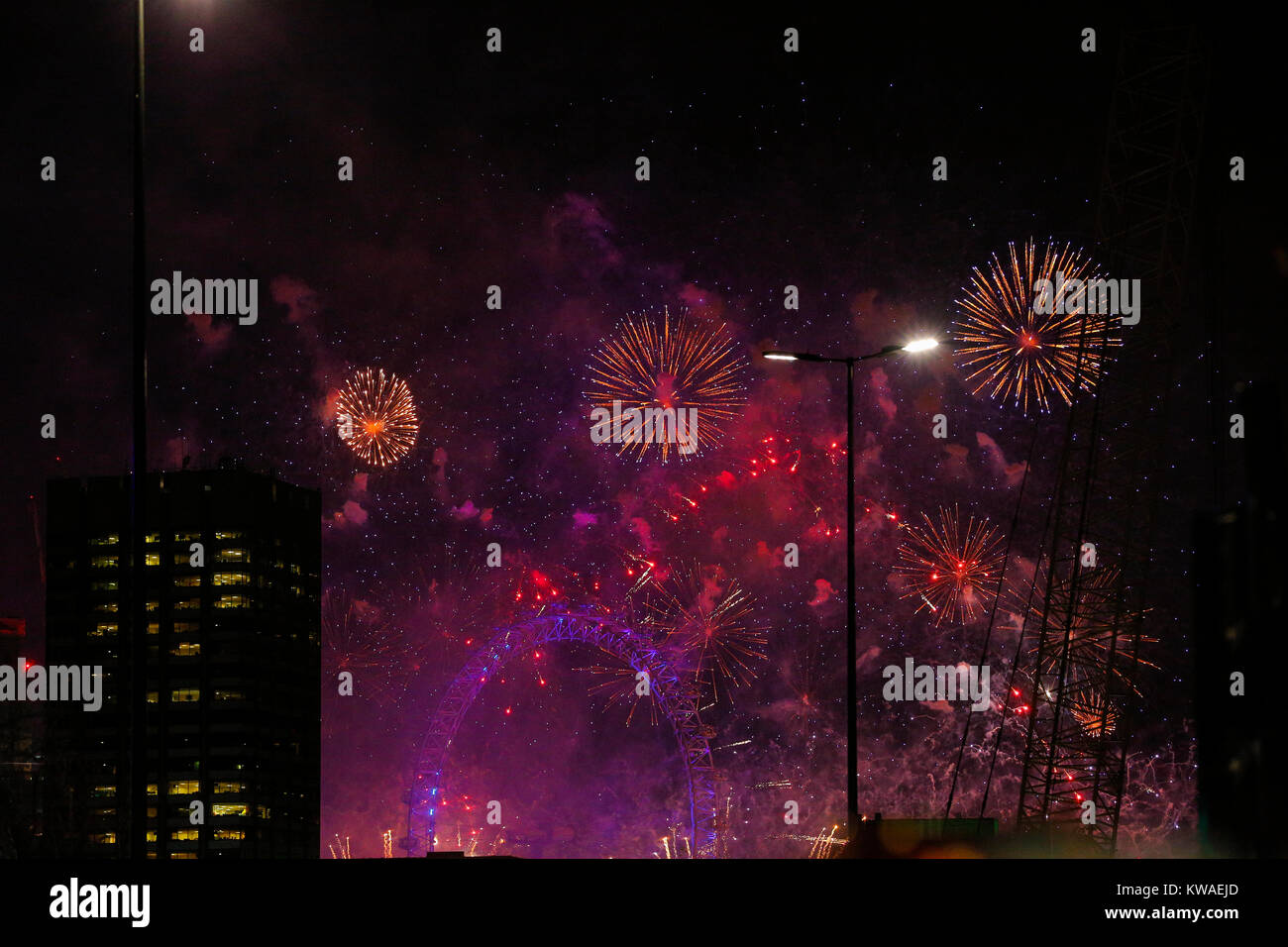 London, UK. 1st Jan, 2018. London New Year celebration at London Eye ...