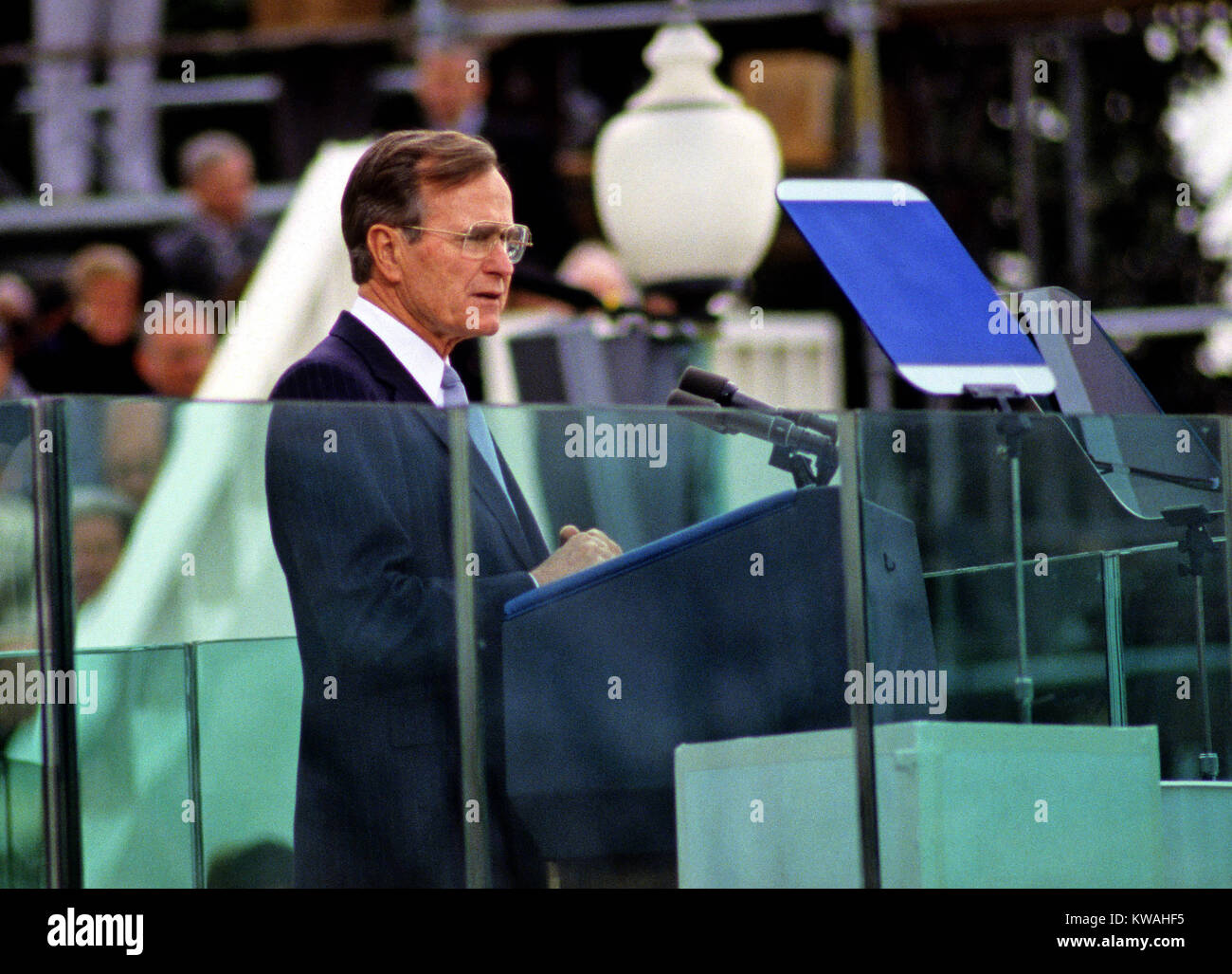 George bush inauguration 1989 hi-res stock photography and images - Alamy