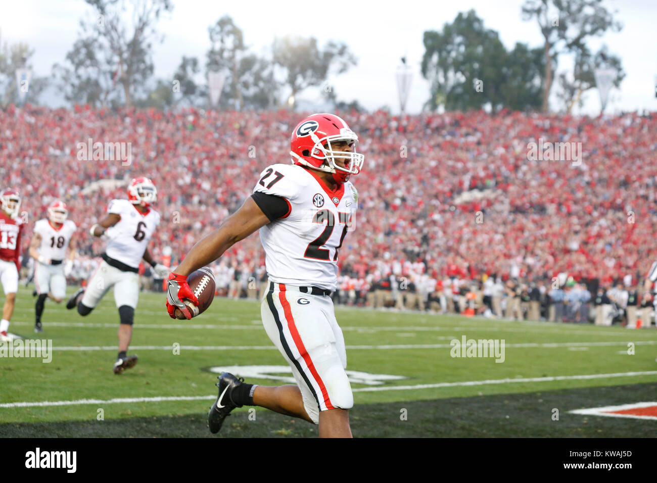 Pasadena, California, USA. 01st Jan, 2018. Georgia Bulldogs running ...