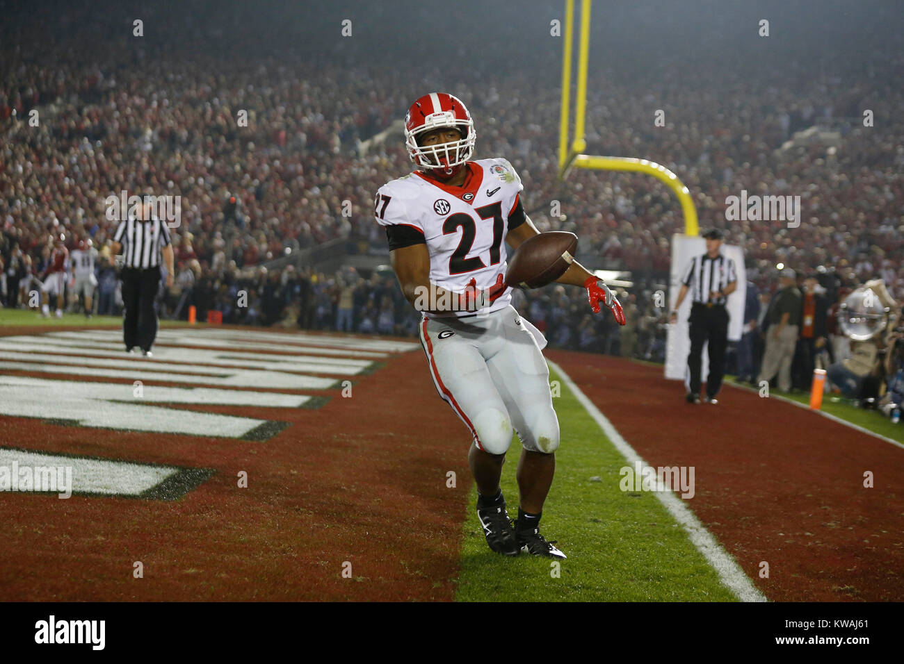 Pasadena, California, USA. 01st Jan, 2018. Georgia Bulldogs running ...