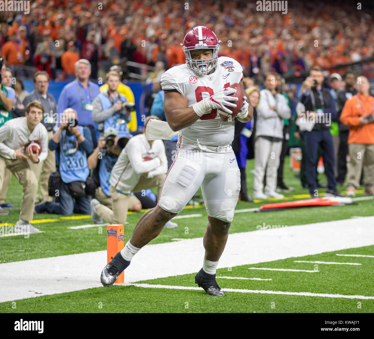 New Orleans, LA, USA. 1st Jan, 2018. Alabama defensive lineman Da'Ron ...