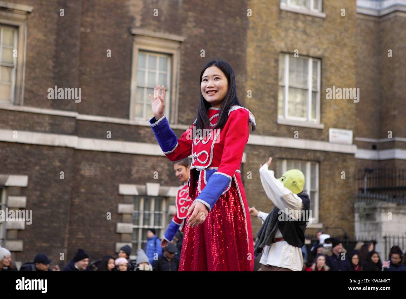 London New Year's Parade 2018 - Dancers, acrobats, cheerleaders ...