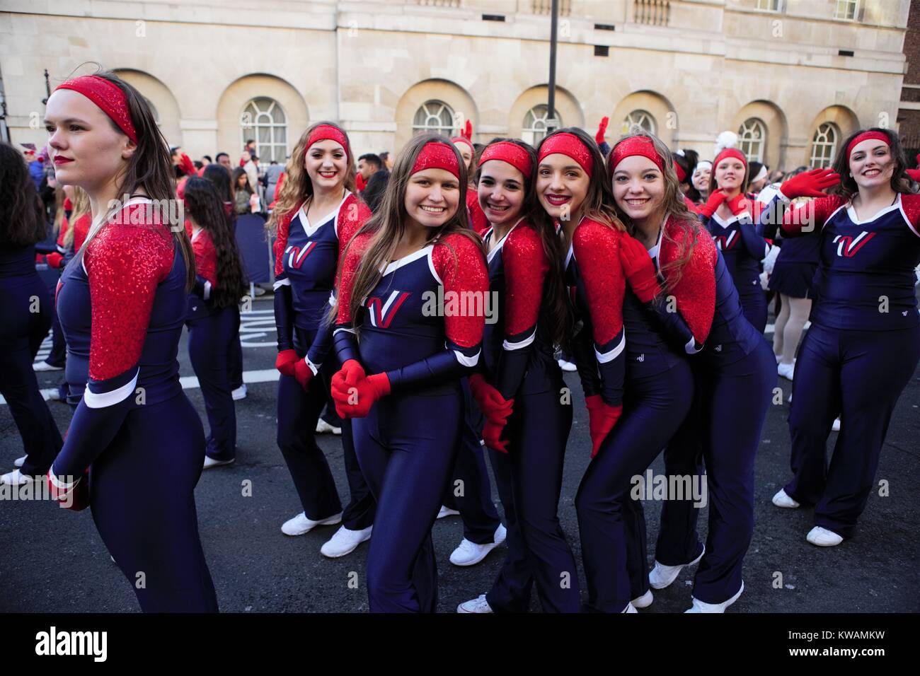 London New Year's Parade 2018 - Dancers, acrobats, cheerleaders ...