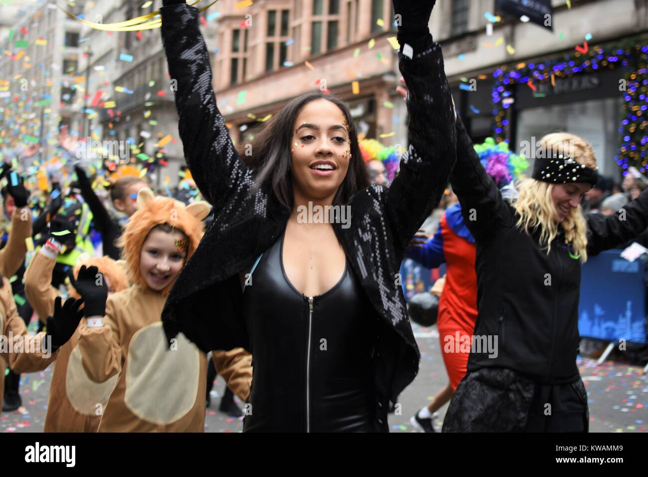 London New Year's Parade 2018 - Dancers, acrobats, cheerleaders ...