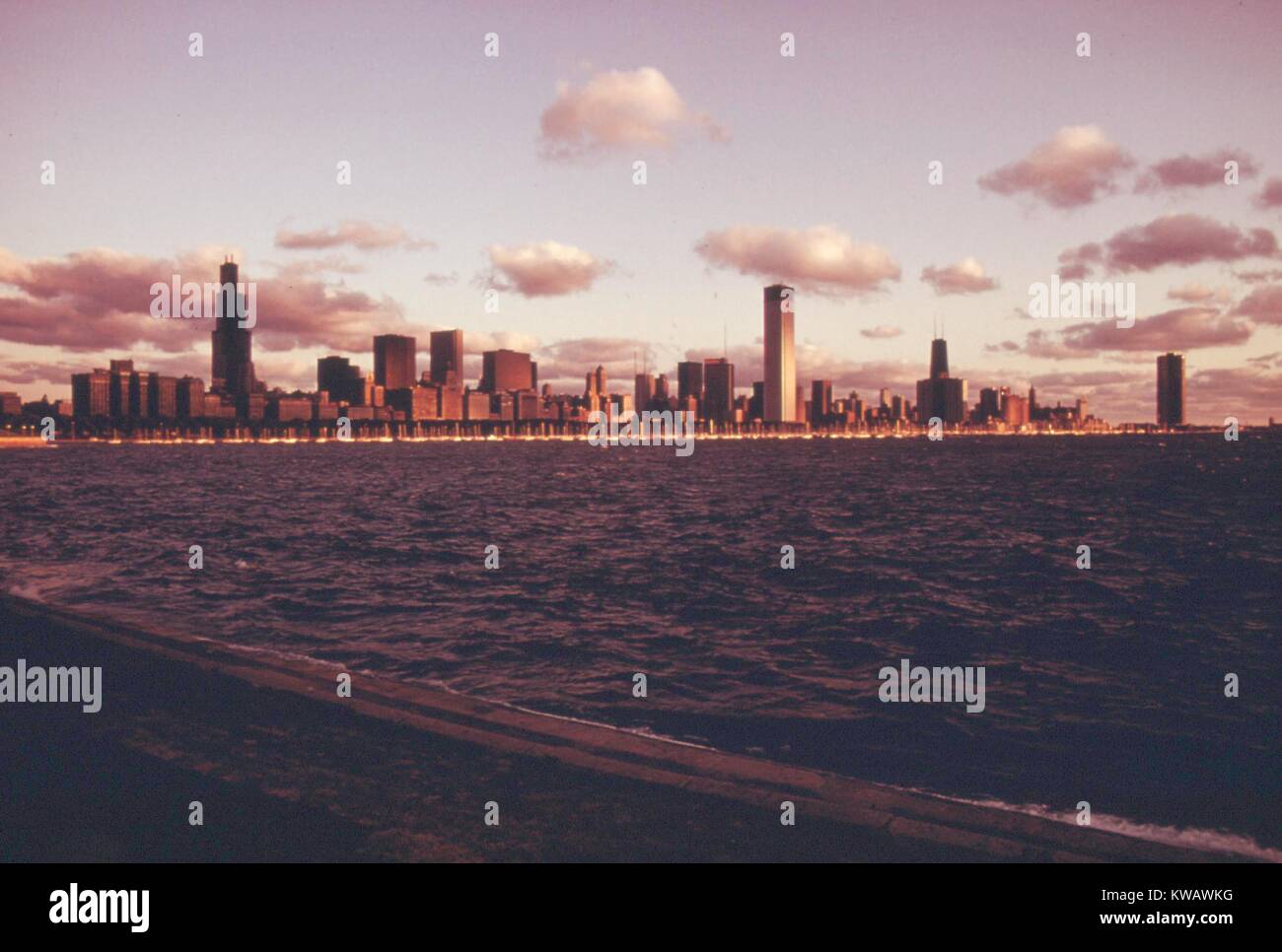 1900s chicago skyline hi-res stock photography and images - Alamy