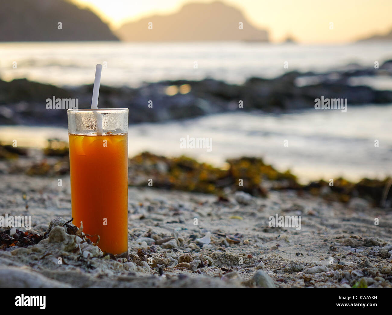 Beaker with sand and water hi-res stock photography and images - Alamy
