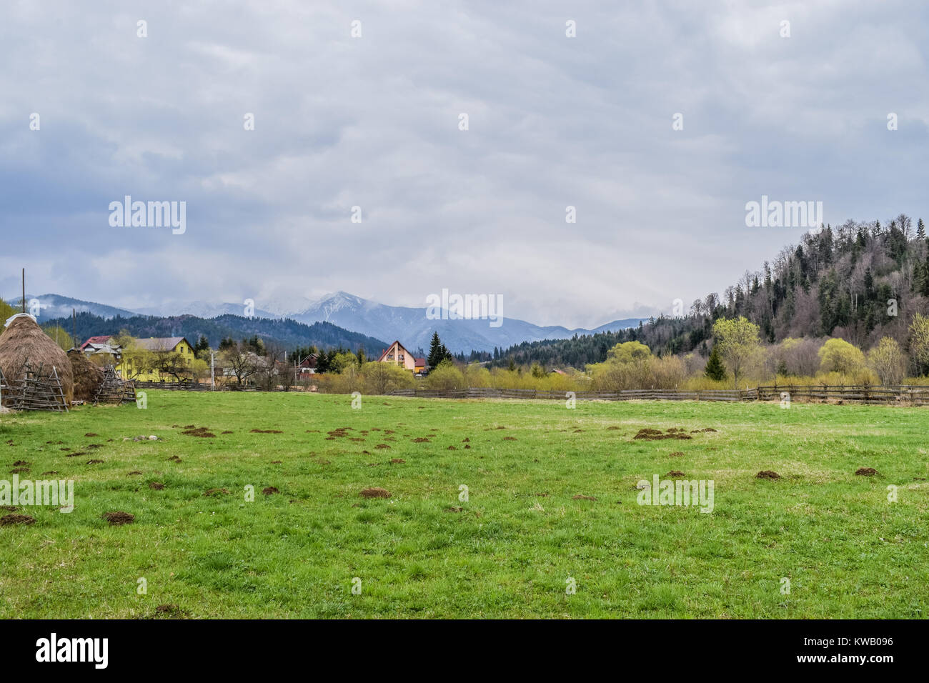 Colibita lake hi-res stock photography and images - Alamy