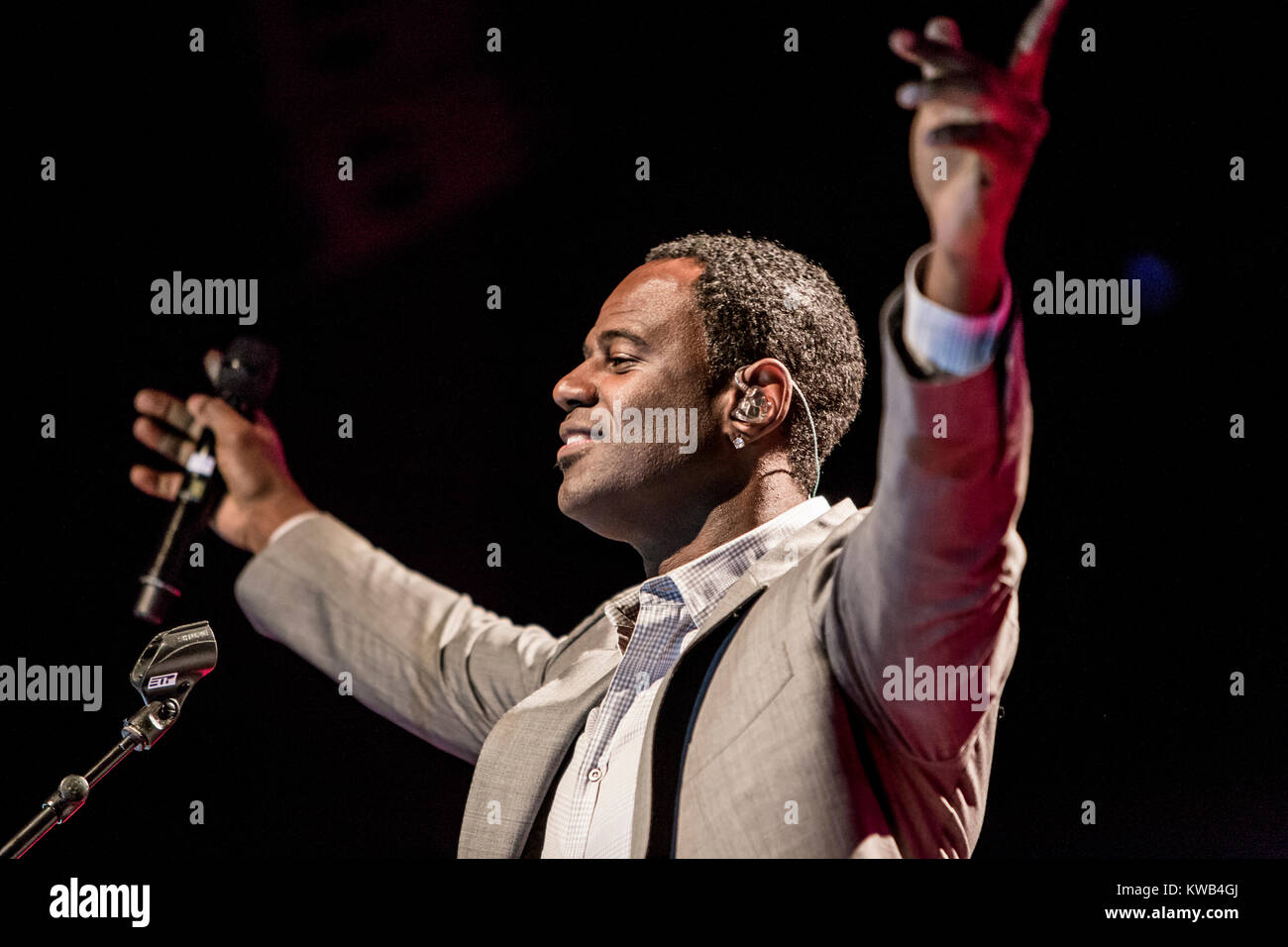 Soul singer brian mcknight hi-res stock photography and images - Alamy