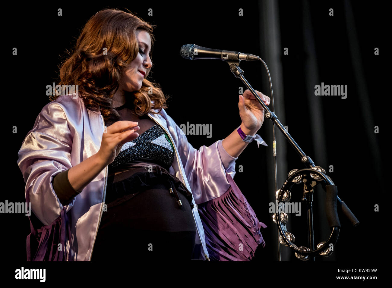 The Danish singer, songwriter and musician Fallulah performs a live ...