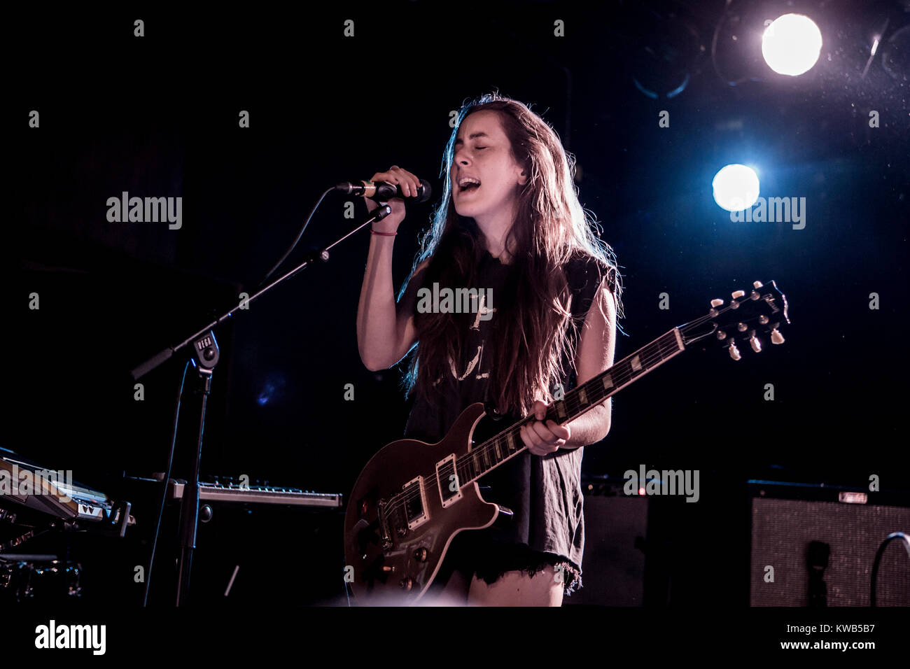 The American pop rock band HAIM consists of the three Haim-sisters Este ...