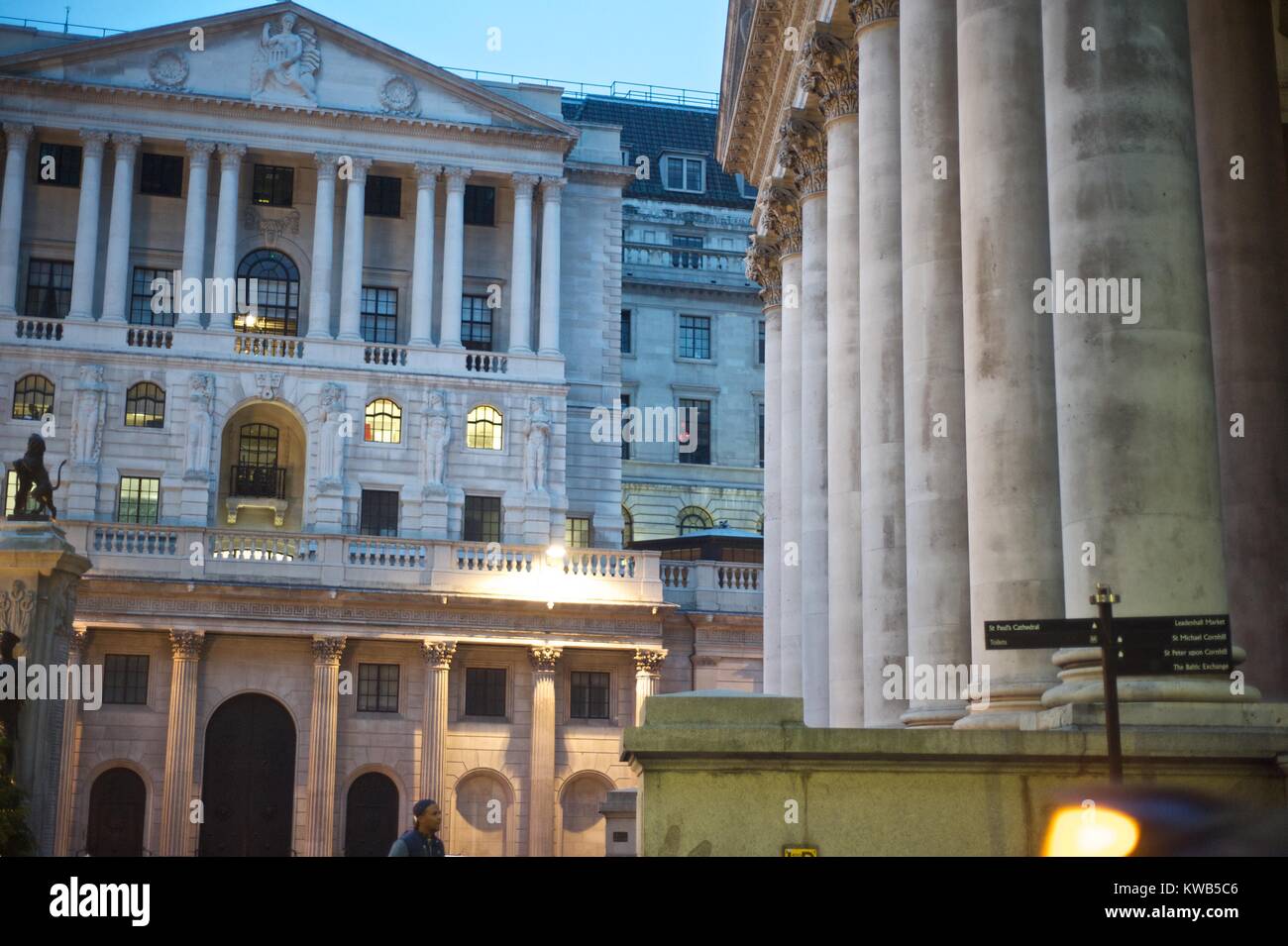 Bank of England and Royal exchange Stock Photo - Alamy
