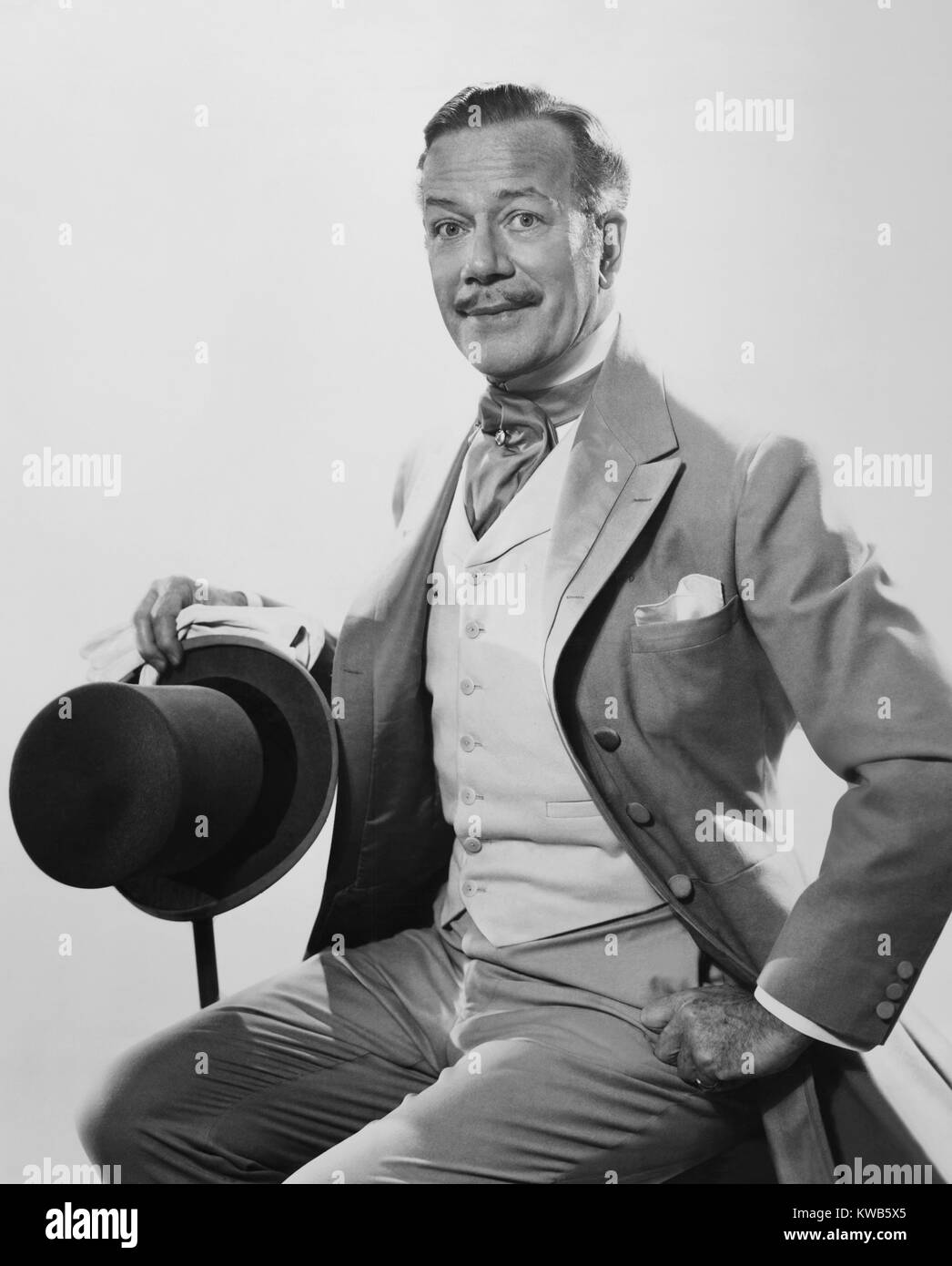 ROSALINDA, Cyril Ritchard, 1956 Stock Photo - Alamy