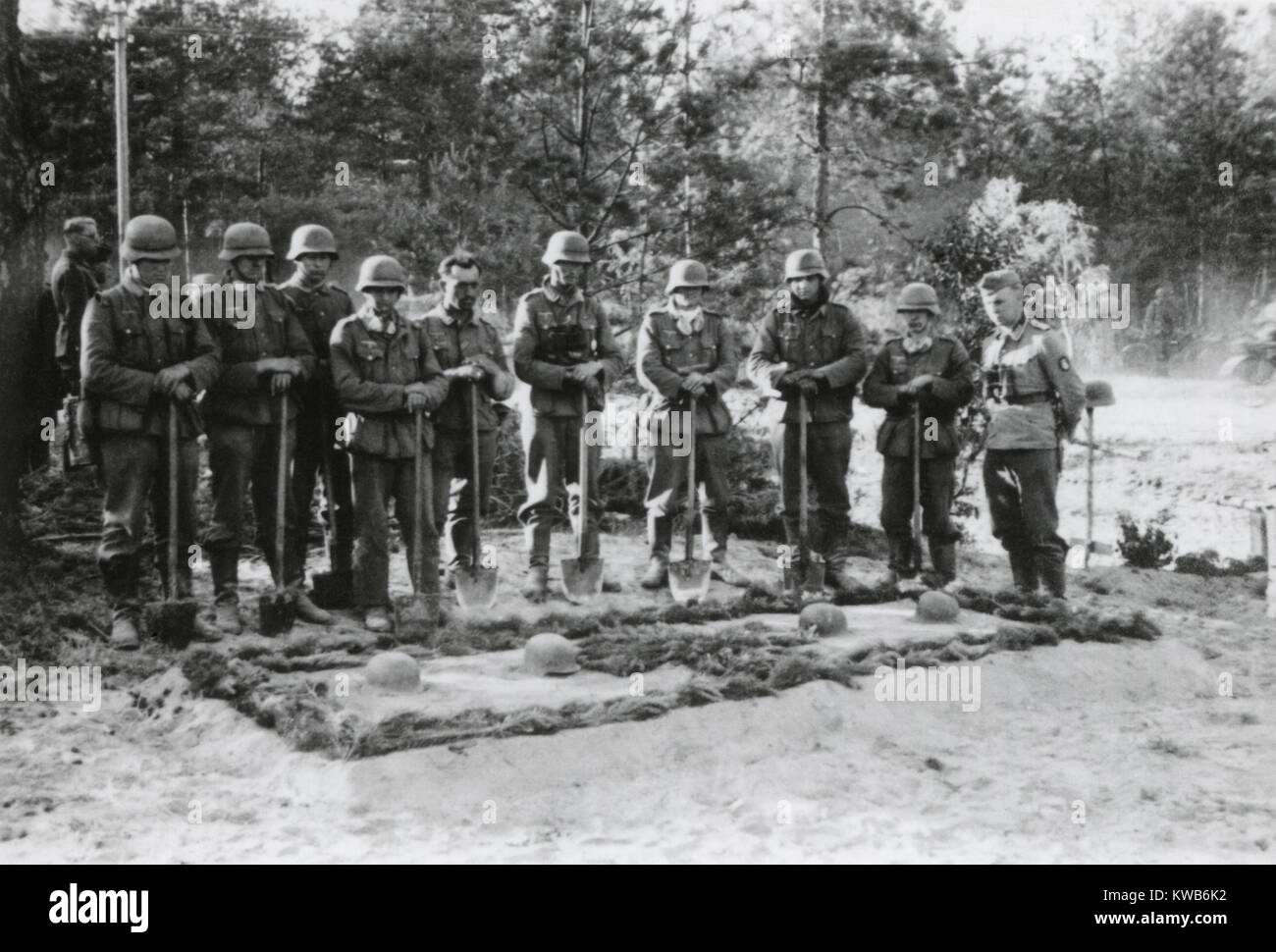 Grave of nazi soldiers hi-res stock photography and images - Alamy