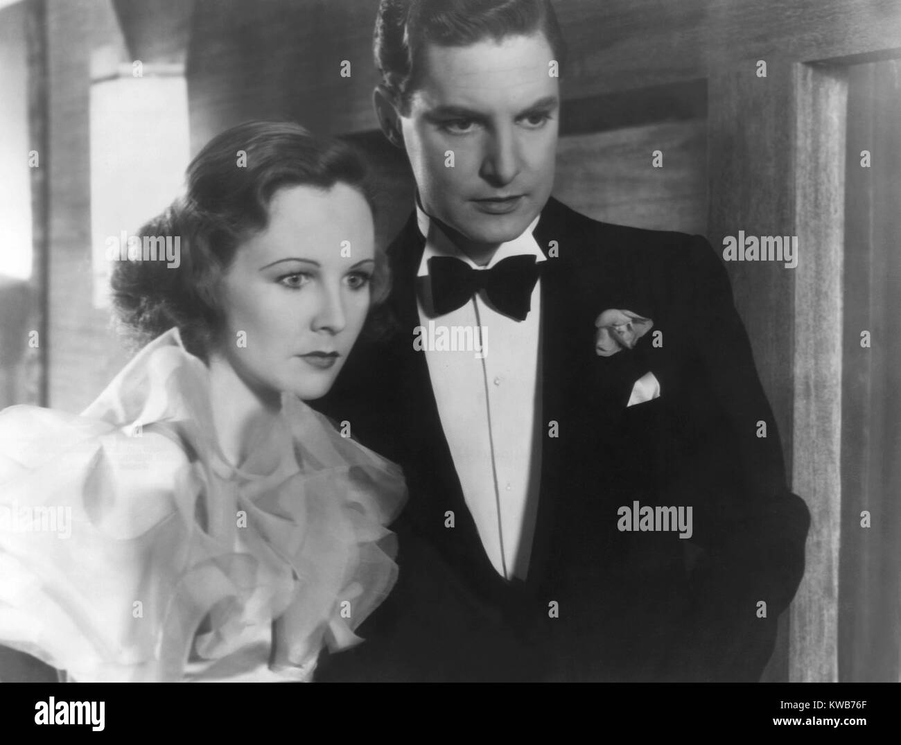 CASH, (aka FOR LOVE OR MONEY), from left: Wendy Barrie, Robert Donat ...