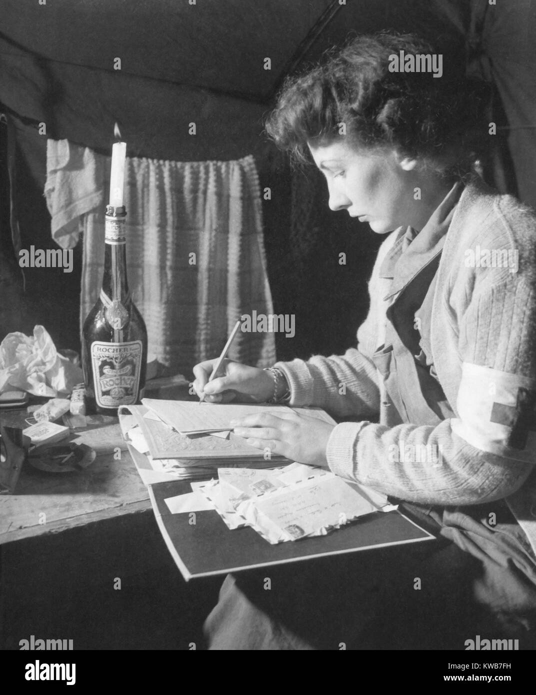 World war 2 writing letters Black and White Stock Photos & Images - Alamy