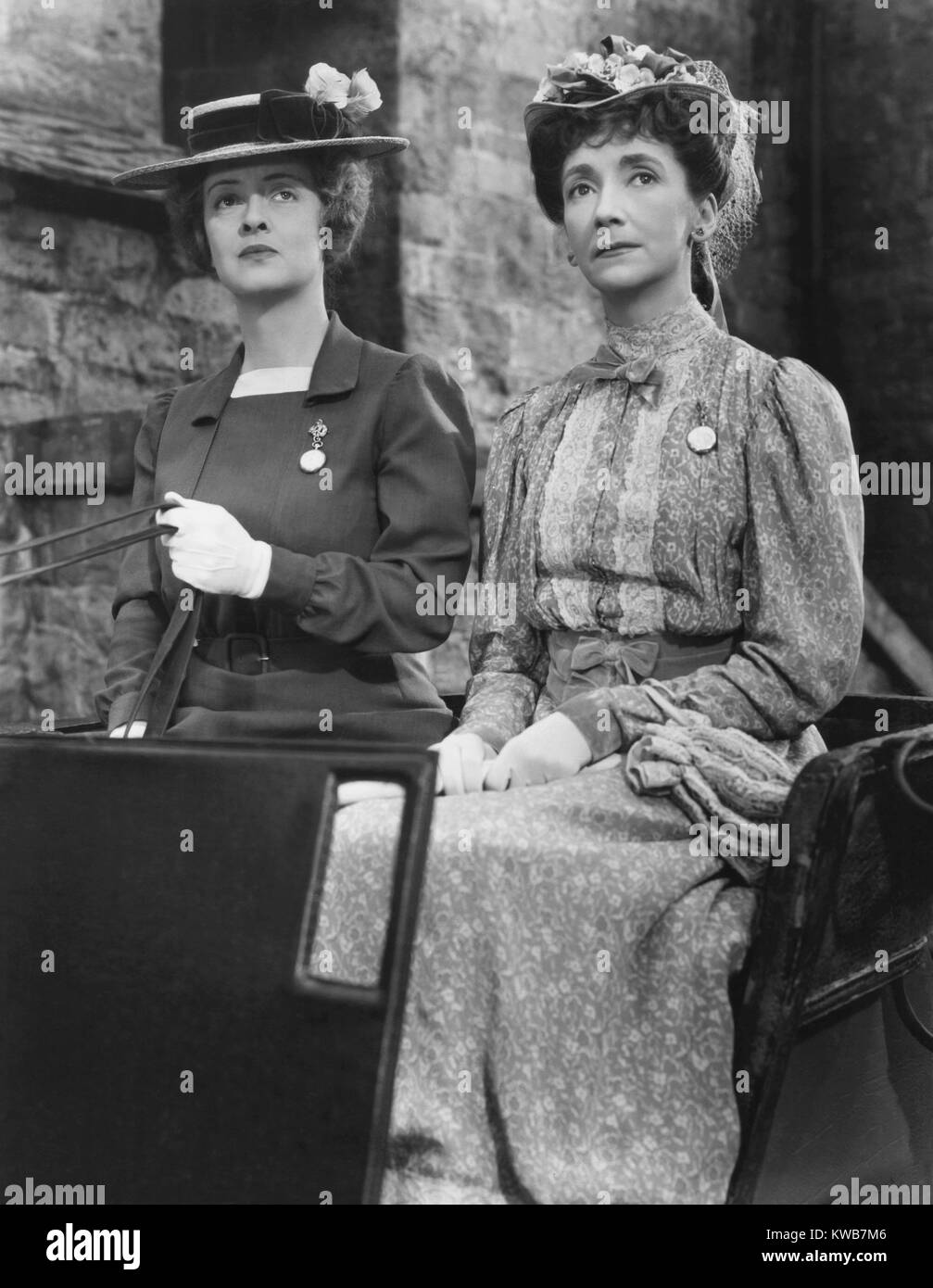 THE CORN IS GREEN, from left: Bette Davis, Mildred Dunnock, 1945 Stock ...