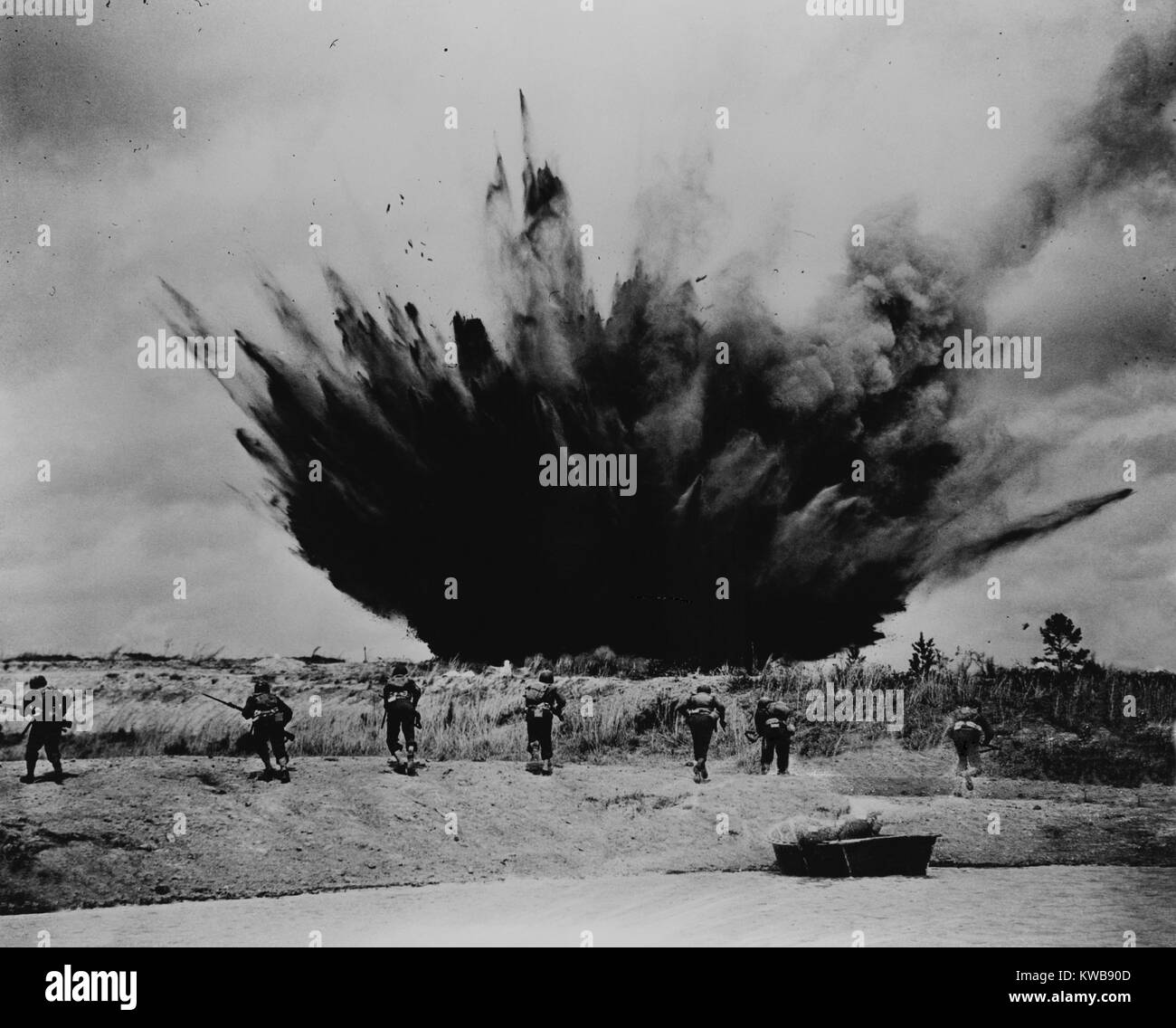 American soldiers training 1940s hi-res stock photography and images ...