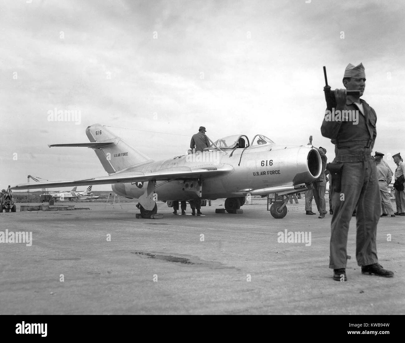 15 fighter jet on Black and White Stock Photos & Images - Alamy