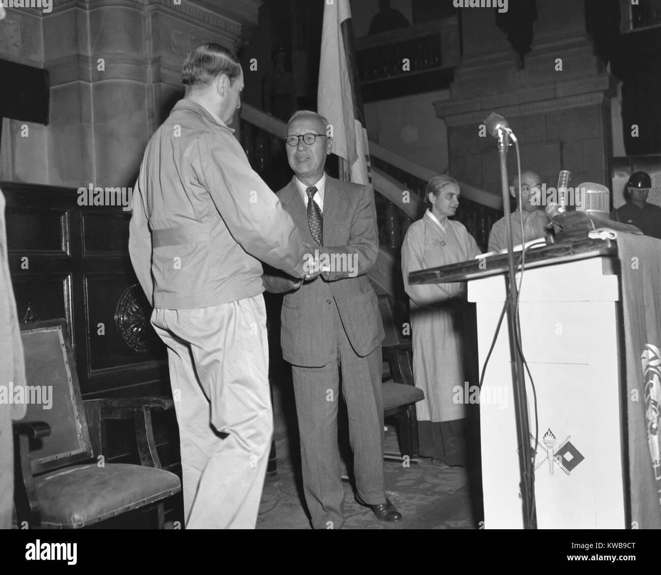Second battle of seoul 1950 Black and White Stock Photos & Images - Alamy