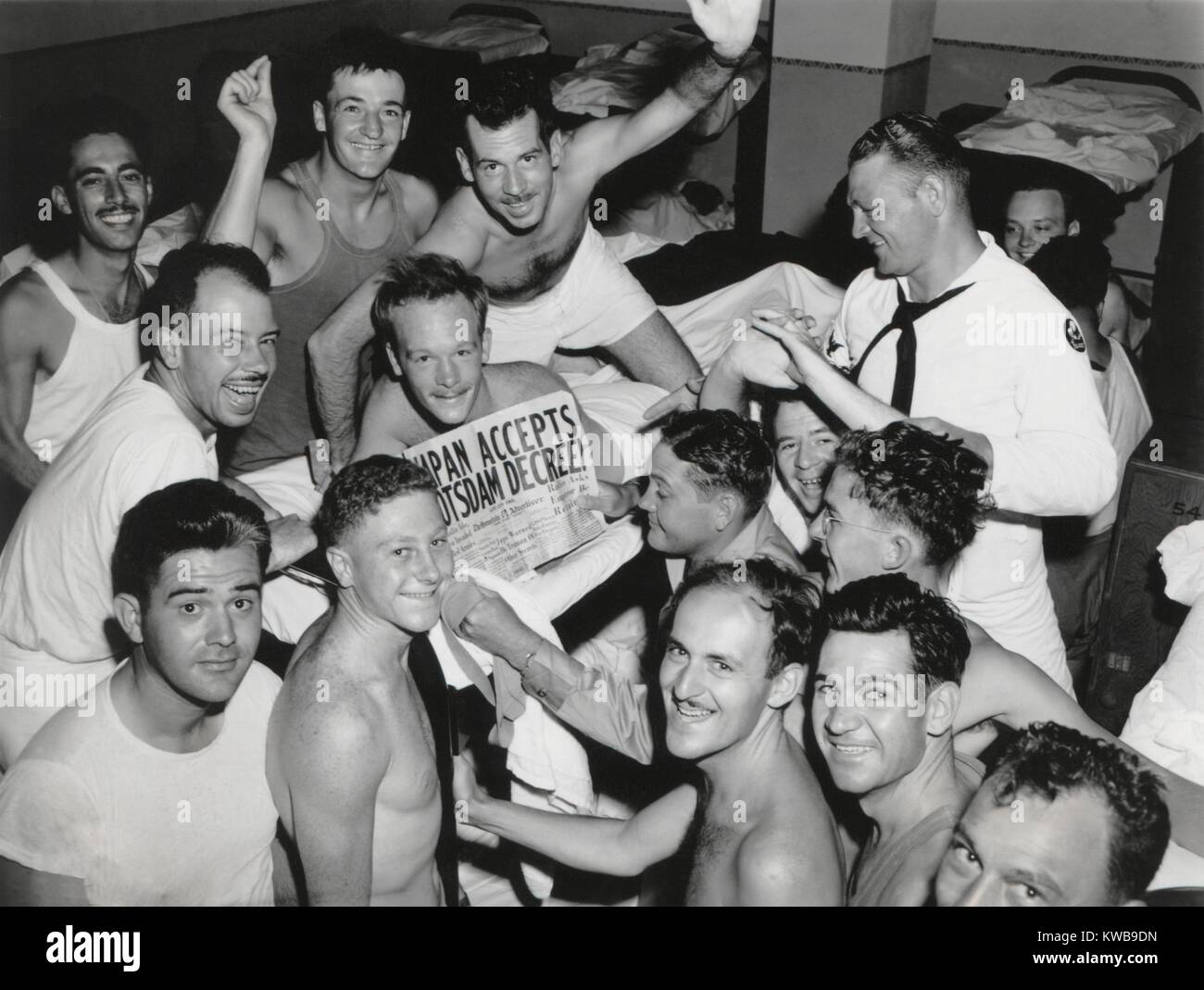 World war ii uso hi-res stock photography and images - Alamy