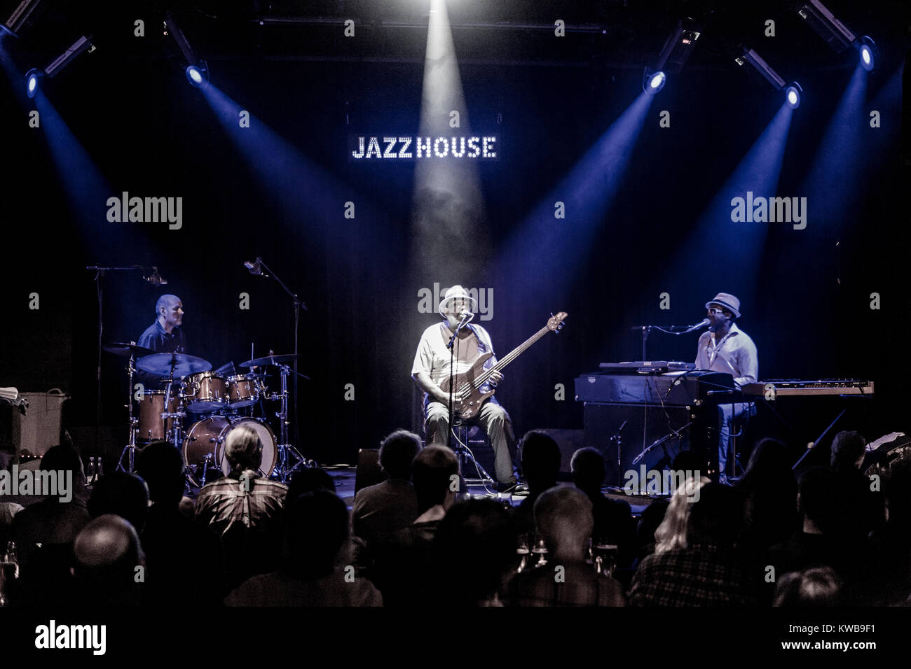 Paul jackson headhunters hi-res stock photography and images - Alamy