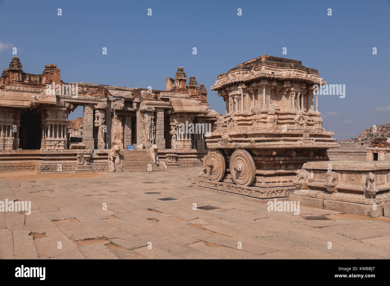 Hampi ratha vitthala temple hi-res stock photography and images - Alamy