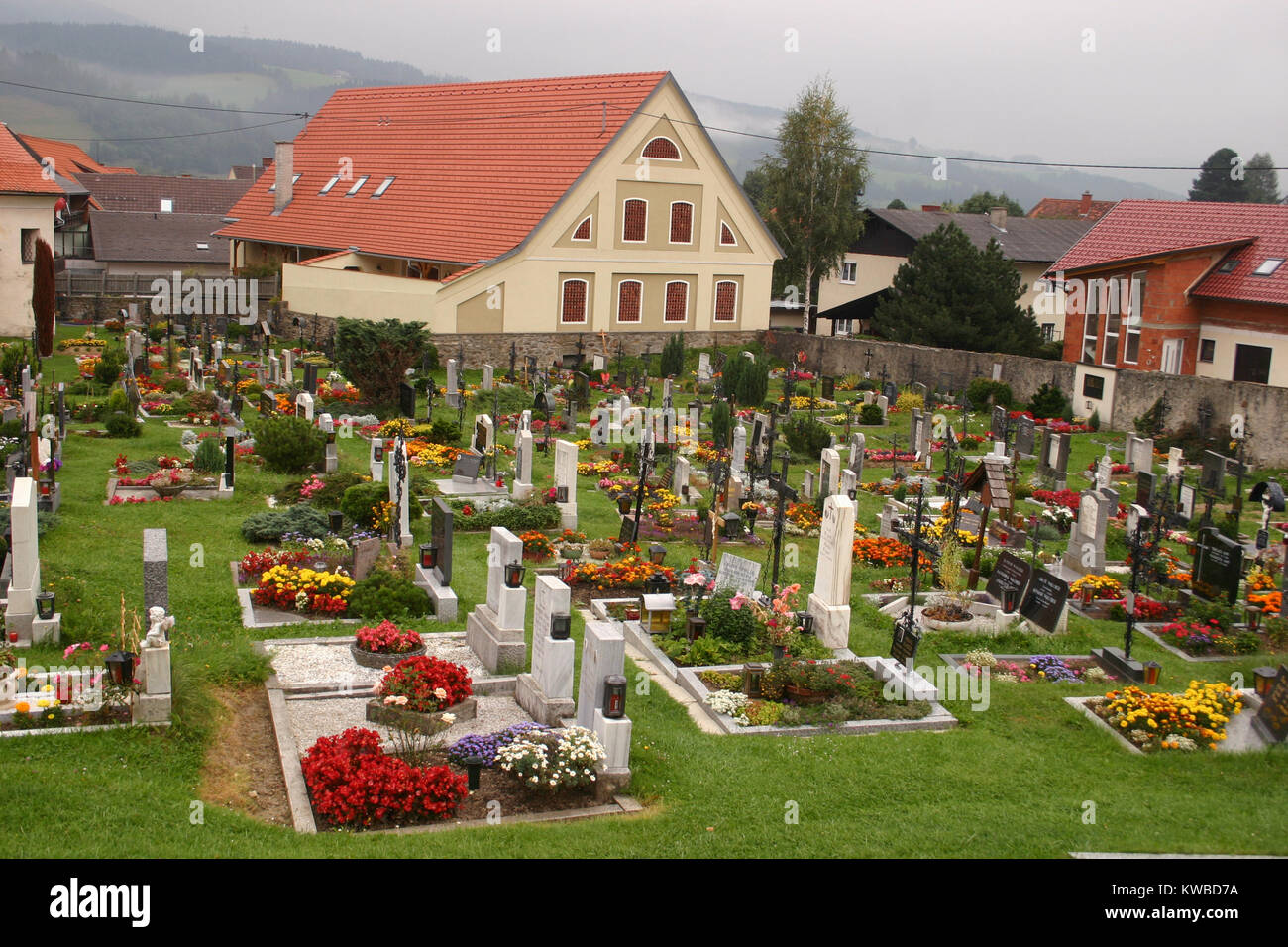 Graveyard of St. James Church in Reichenfels, Austria Stock Photo - Alamy