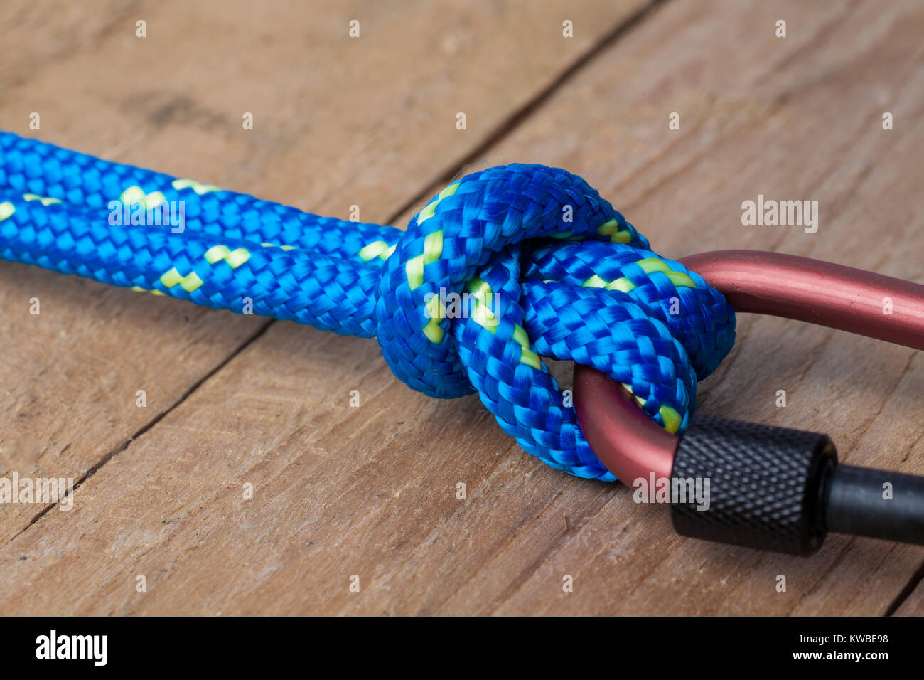 Bull Hitch Knot with Blue Rope on Carabiner, Close Up Stock Photo - Alamy