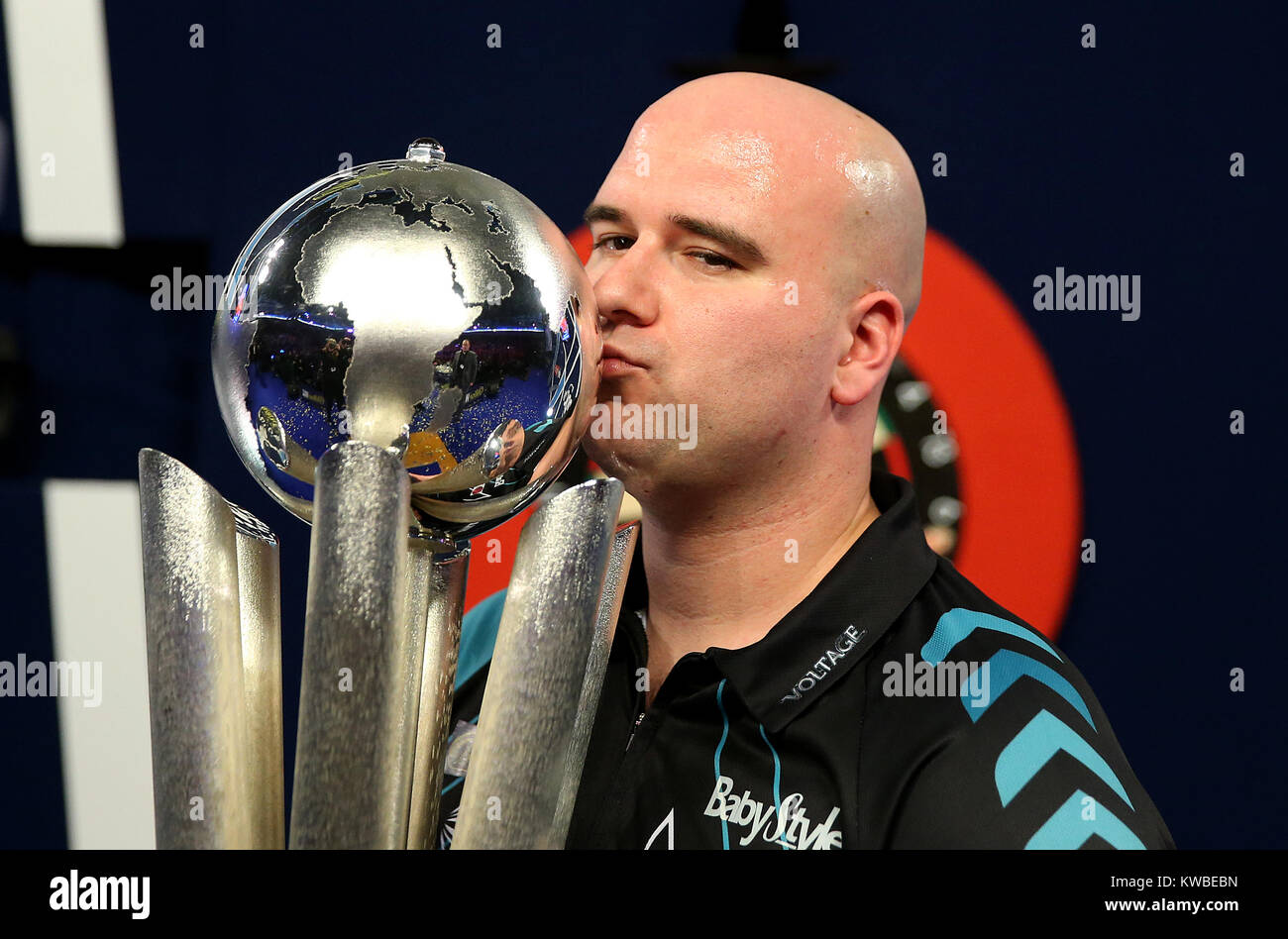 Darts world championship trophy hi-res stock photography and images - Alamy