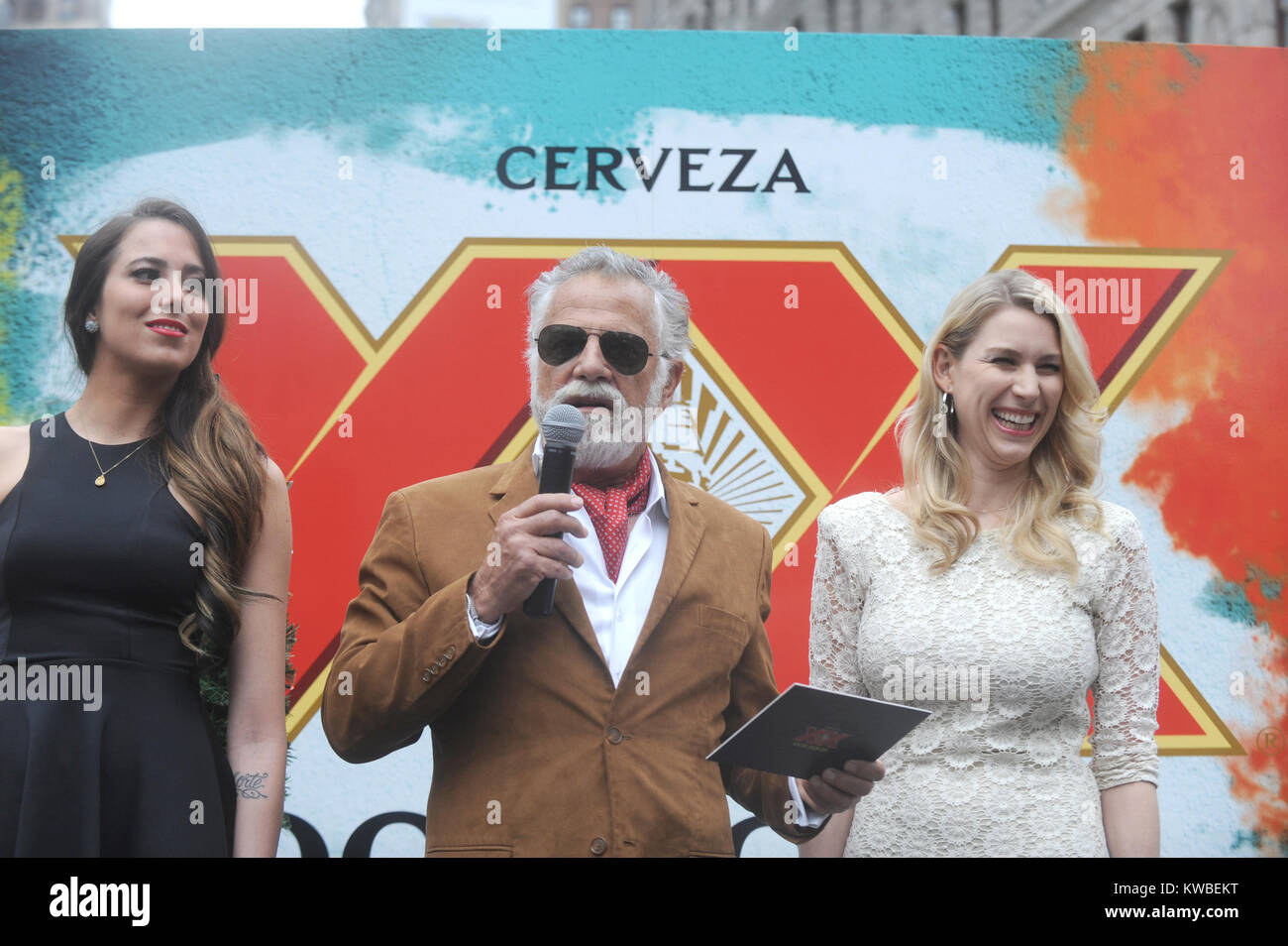Dos equis most interesting man hi-res stock photography and images - Alamy